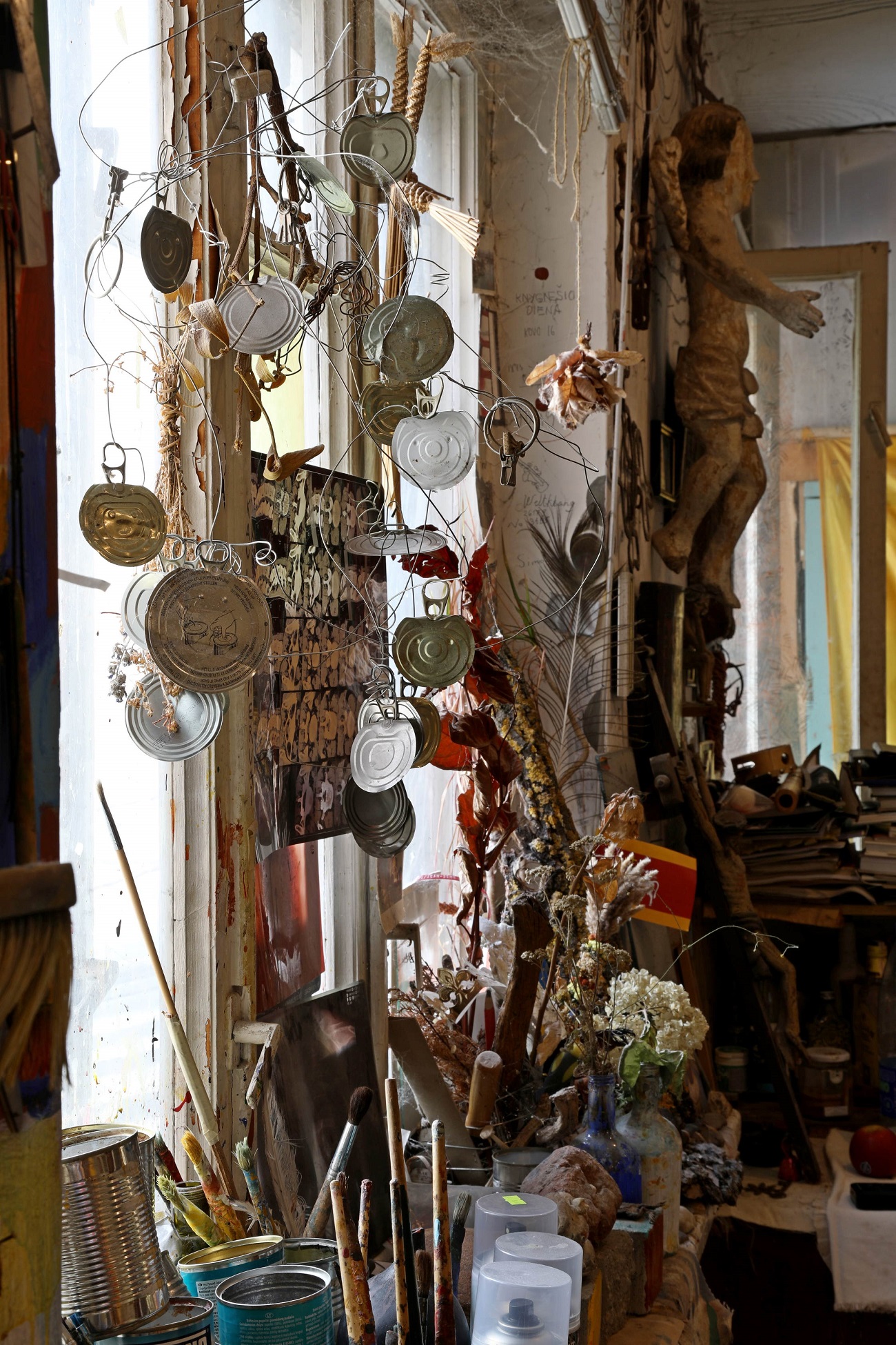 „Dailininko studijoje“: Eugenijus Varkulevičius-Varkalis (fotogalerija ...